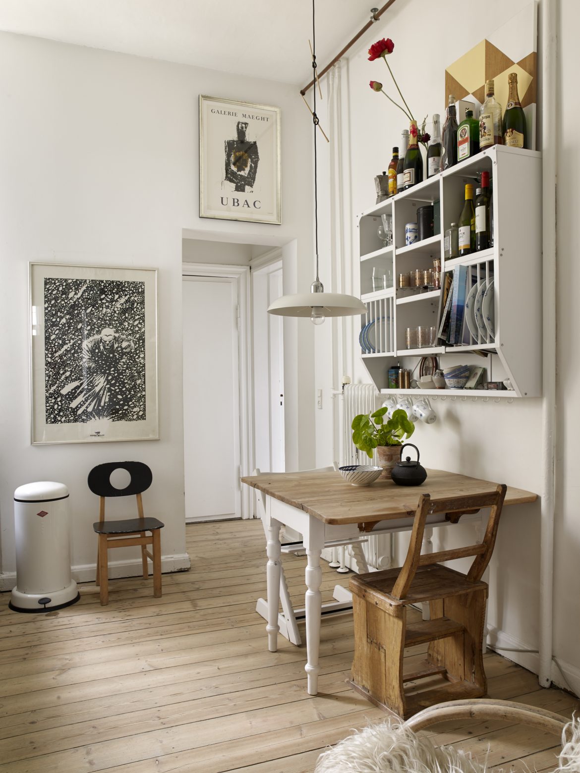 Meubles en bois brut pour ambiance rustique charme - Turbulences Déco